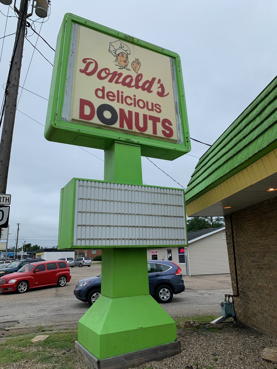 Donald's Donuts | Zanesville, OH - Breakfast With Nick