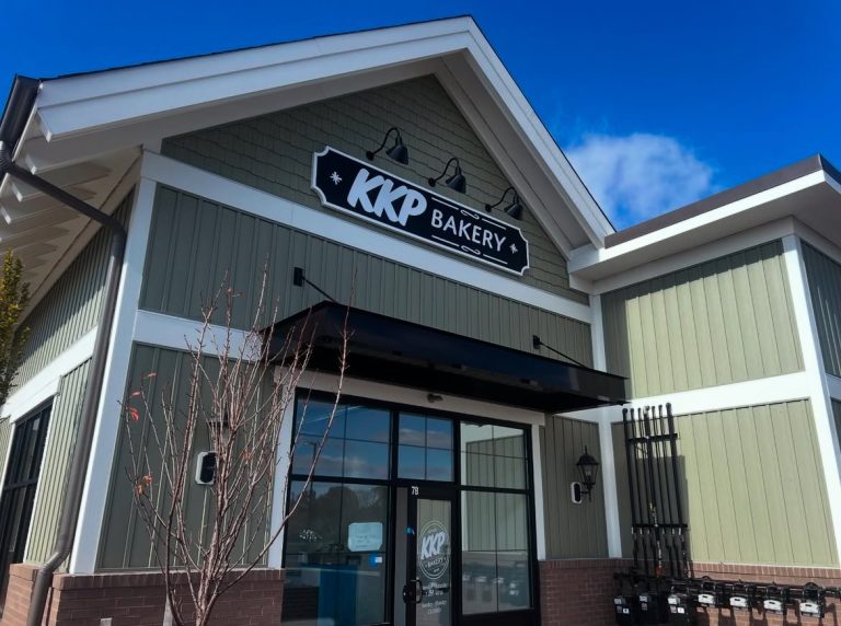 Friday Food Bites: KKP Bakery, Parlor Donuts, Holy Crepes, Mastro's ...