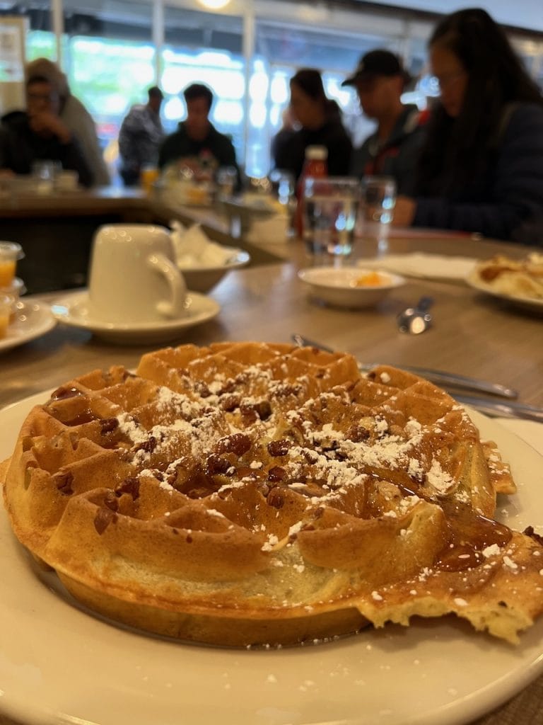 Lou Mitchell's Restaurant: A Classic Chicago Diner - Breakfast With Nick